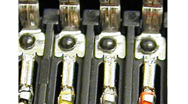 Heat staking application Plastic - Metall - Hartmann.gs Mobile